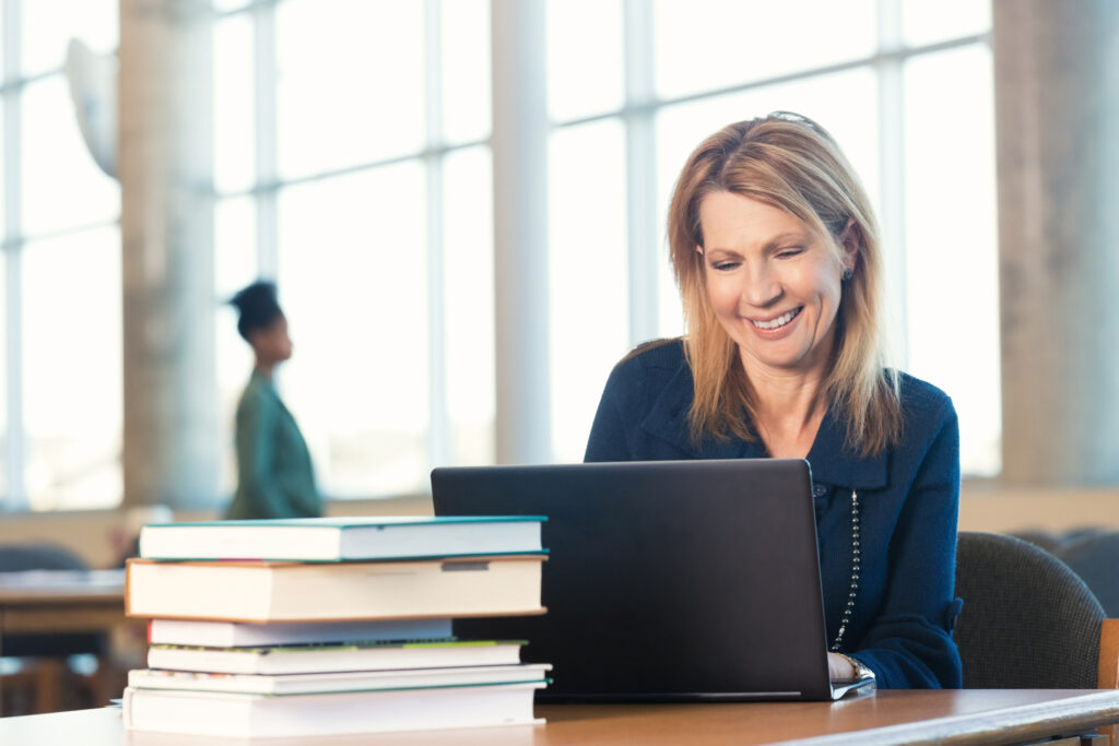 5 Tips for Starting College at 25, 30, and Beyond | BestColleges.com