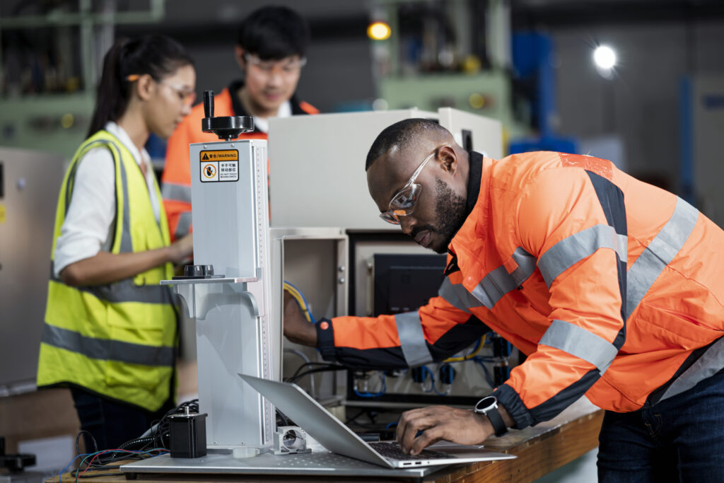 Best Online Master's in Electrical Engineering Programs | BestColleges